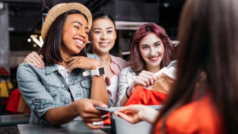 How To Maximize Credit Card Rewards | CardCritics™